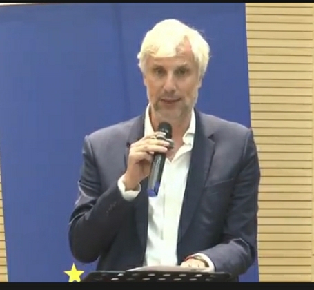 ECA lança curso intensivo de Técnicas de Cena com foco na formação ...